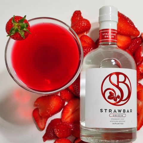 Cocktail Valentines date night με το STRAWBAR!